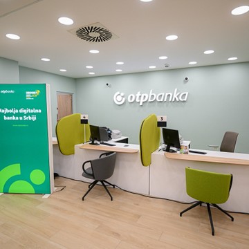 Otvorena vrata renovirane ekspoziture OTP banke u Somboru - Vesti iz ...